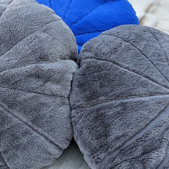 Mainstays | Accents | Soft Fluffy Faux Fur Round Pillow | Poshmark